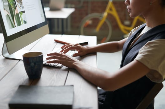 Customer Self-Service: Best Practices, Examples, and Tips (2025)